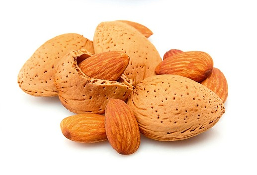 10 riekstu balles kavalieri — Santa